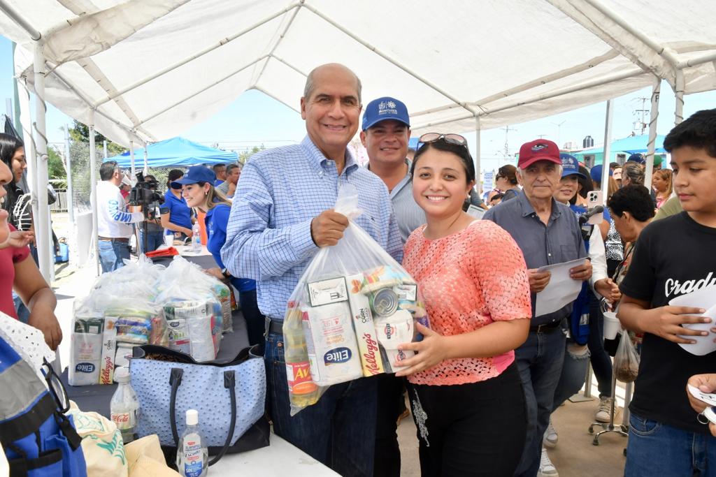 VECINOS DE LA COLONIA DEL RIO APROVECHARON EL BAC. - Radio Medios